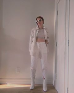 How to Wear a Monochromatic Outfit - Gabrielle Arruda